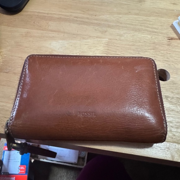 Fossil | Bags | Fossil Womes Tan Leather Zip Wallet | Poshmark